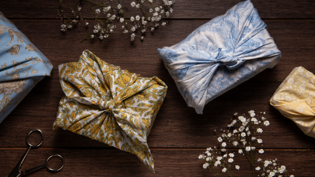 Moins de déchets : emballer les cadeaux avec du tissu ! - Sud Retz Atlantique